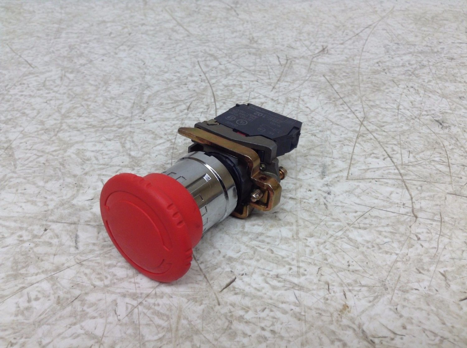 Telemecanique ZBE-102 Red Push Twist Button ZBE102 ZBE