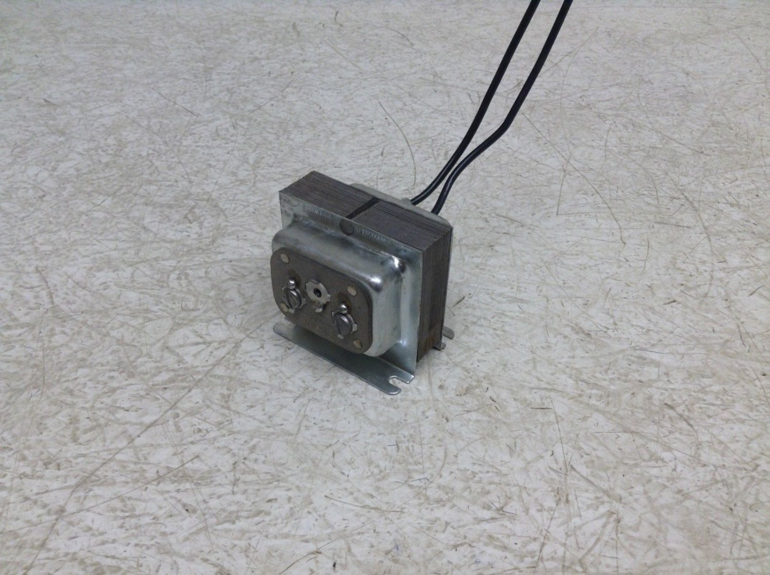 Edwards 592 Transformer 120 VAC Coil Primary 24 VAC 20 VA Secondary