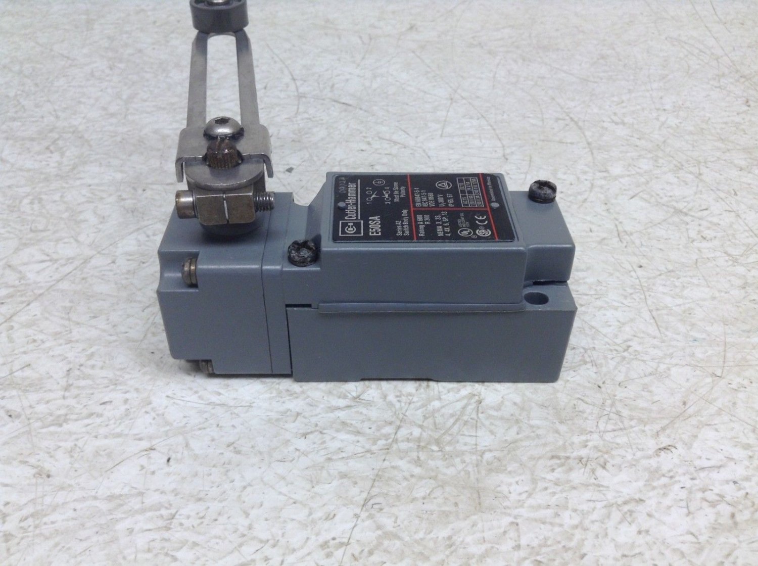 Cutler Hammer Eaton E50SA Limit Switch E50RA E50DR1