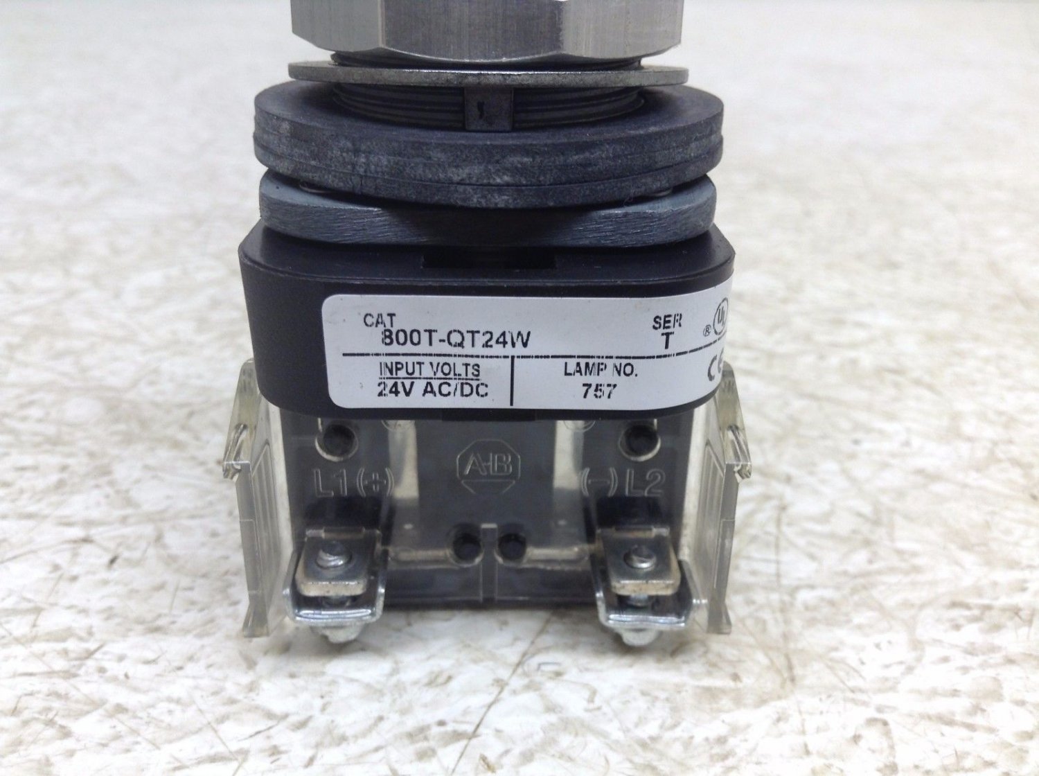 Allen Bradley 800T-QT24W White Illuminated Push Button 800TQT24W 800T