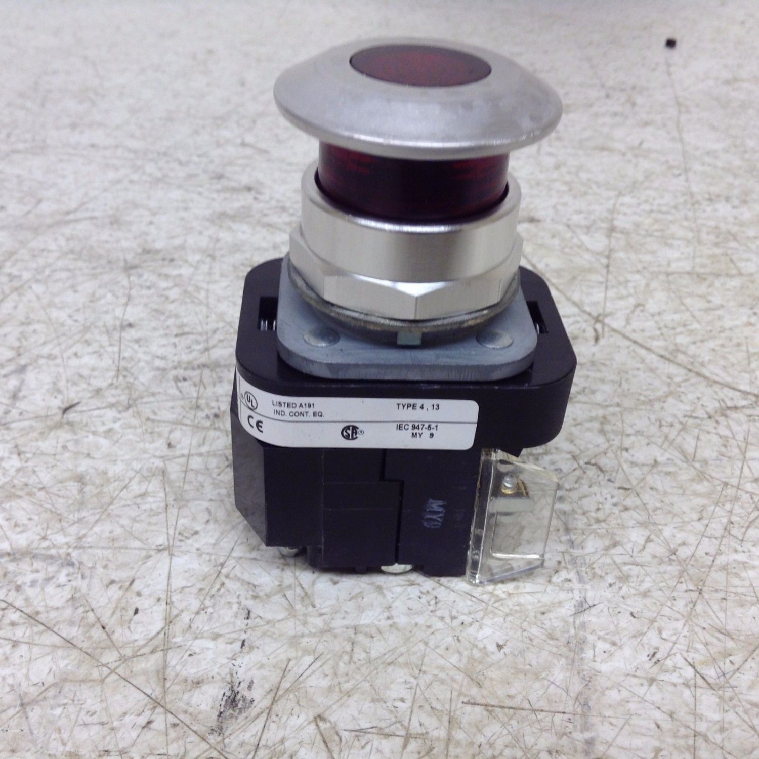 Allen Bradley 800T-FXP16RA1 Red Illuminated Push Pull Button 800TFXP16RA1 800T