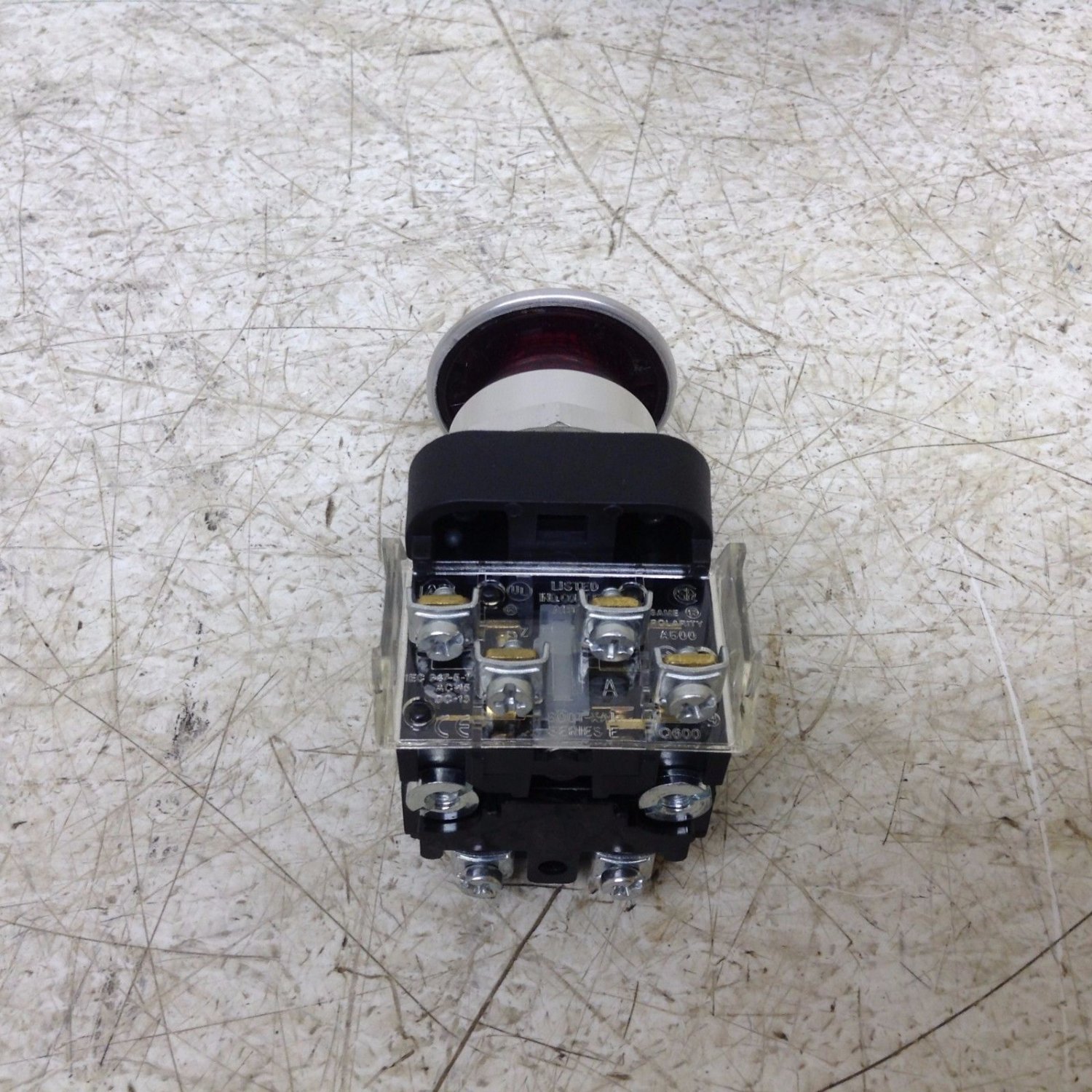 Allen Bradley 800T-FXP16RA1 Red Illuminated Push Pull Button 800TFXP16RA1 800T