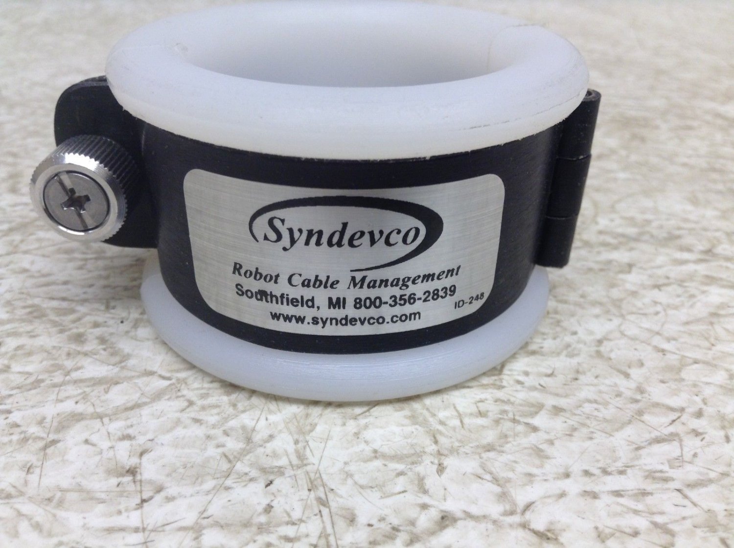 Syndevco ID-248 Robot Cable Management Utility Clamp 1-5/8 " ID248
