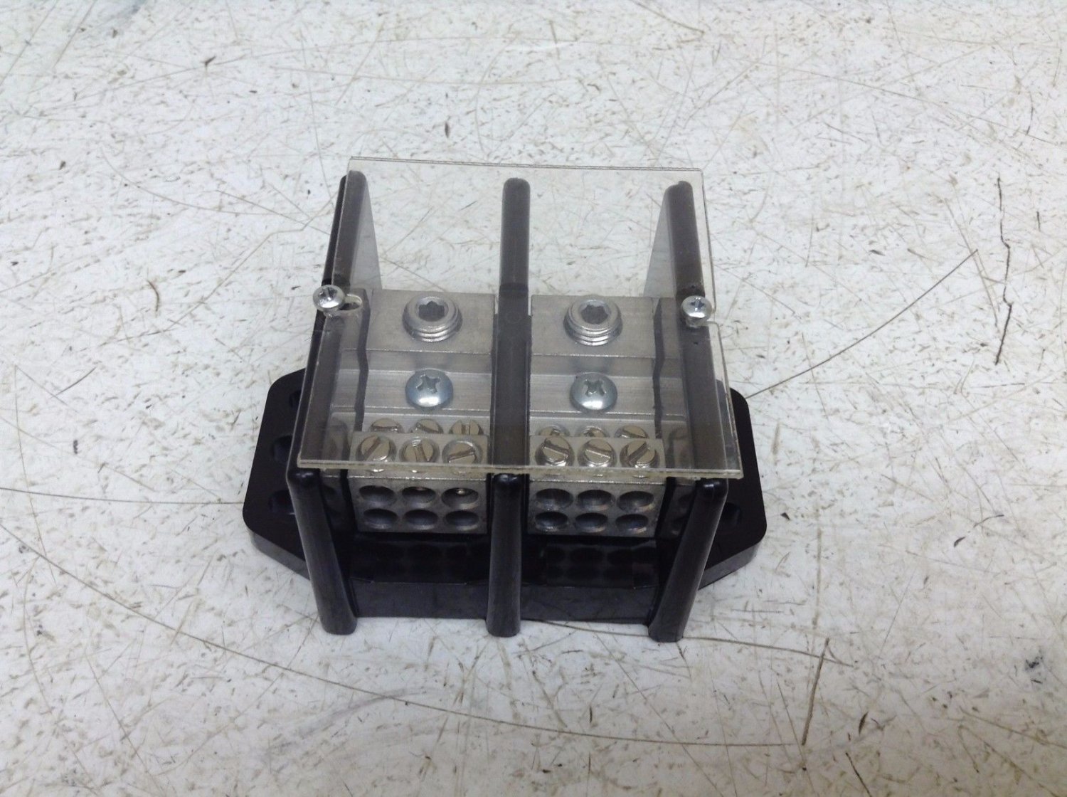 Marathon 1402401 2 Pole Tap Distribution Block 600 V 175 Amp (TSC)