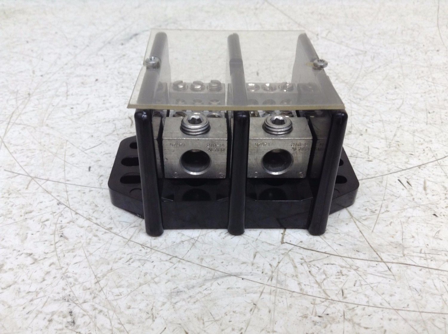 Marathon 1402401 2 Pole Tap Distribution Block 600 V 175 Amp (TSC)