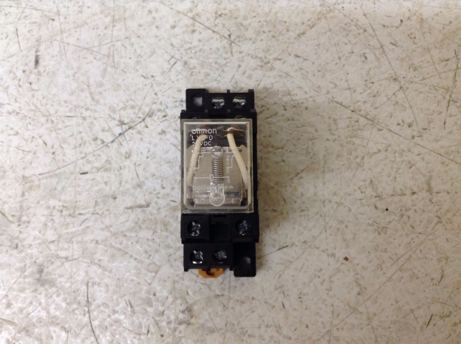 Omron LY2-0 24 VDC Coil Relay w/ Base LY20 (TSC)