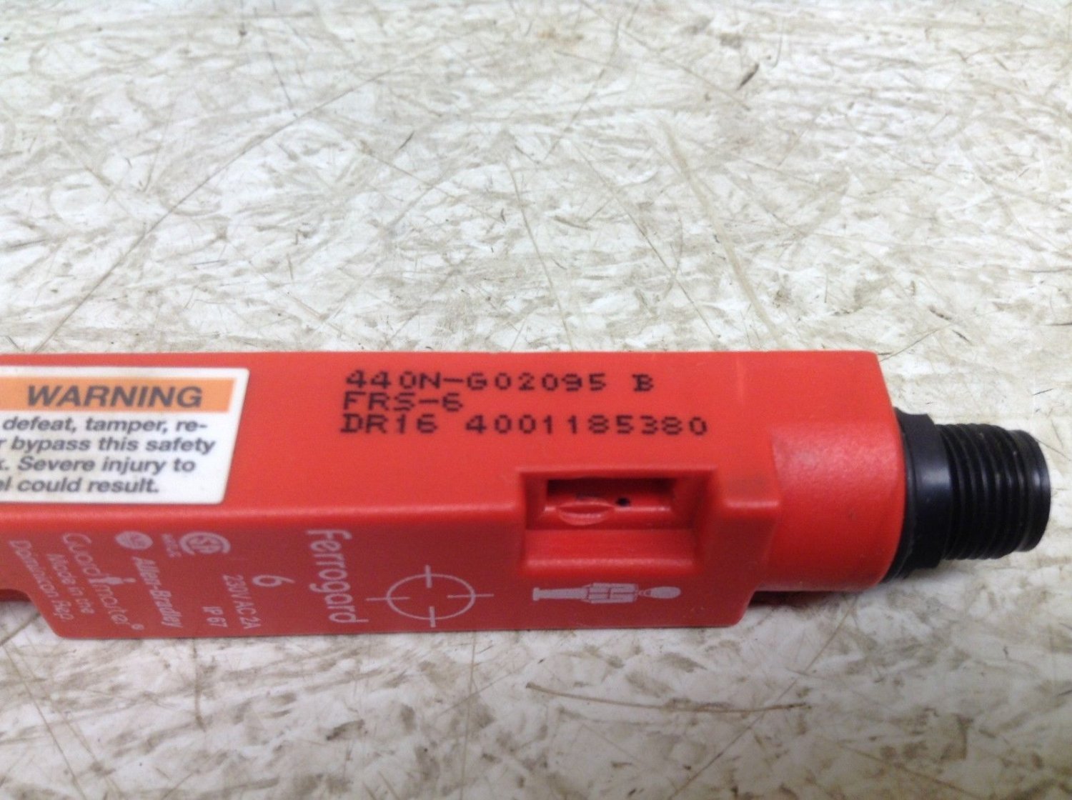 Allen Bradley 440N-G02095 B FRS-6 Safety Sensor Ferrogard 6 Guard master