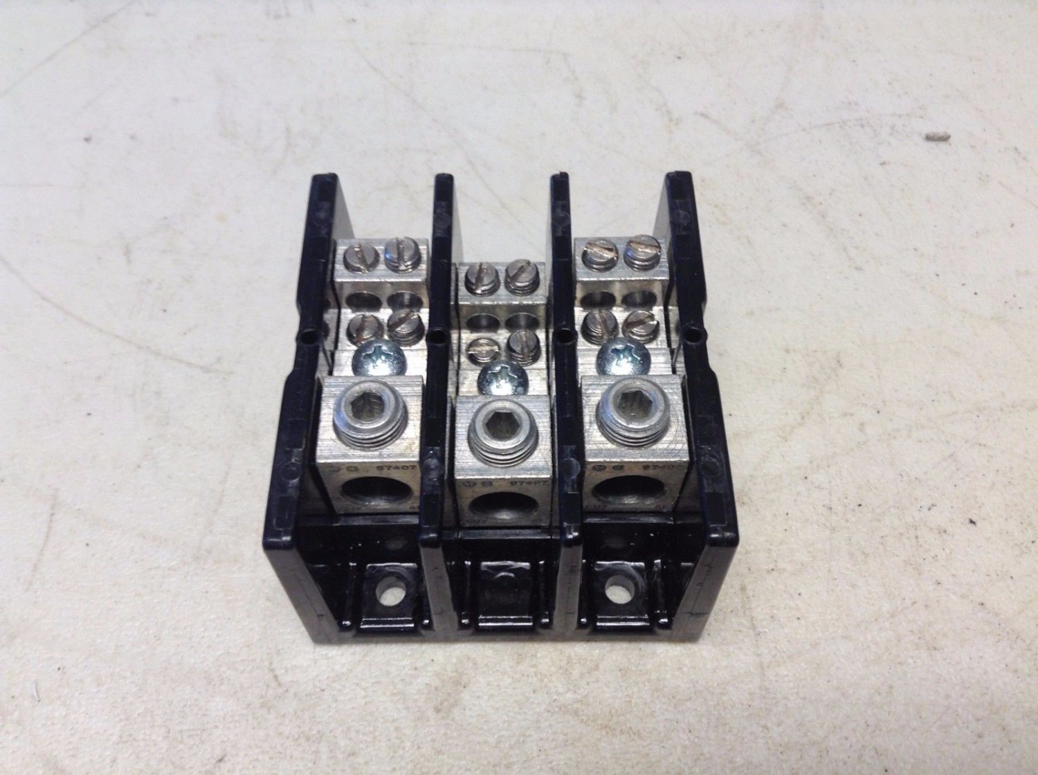 Littelfuse LD2570-3 3 Pole Tap Distribution Block 3 Pole 600 V 175 Amp ...