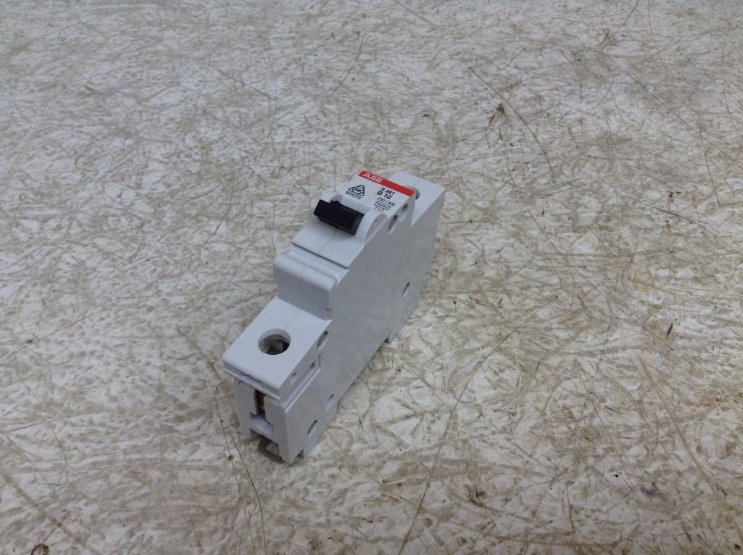 ABB S261 B10 10 Amp 1 Pole 230/400 VAC Circuit Breaker S261B10