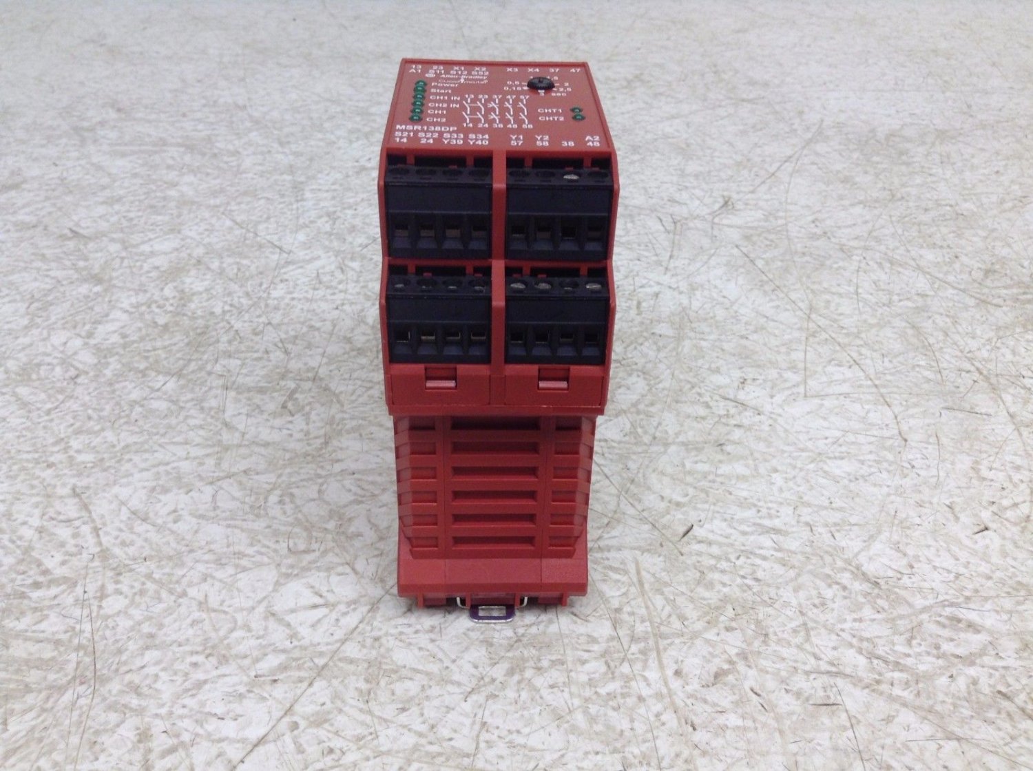 Allen Bradley 440R-M23143 MSR138DP 24 V AC/DC Safety Relay 440RM23143