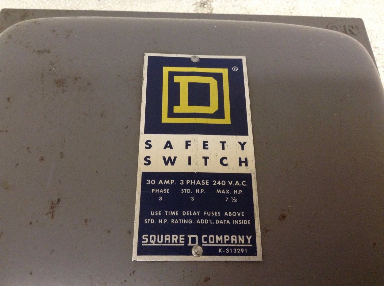 Square D H321N 30 Amp 240 VAC Fusible Disconnect Switch H-321-N (TSC)