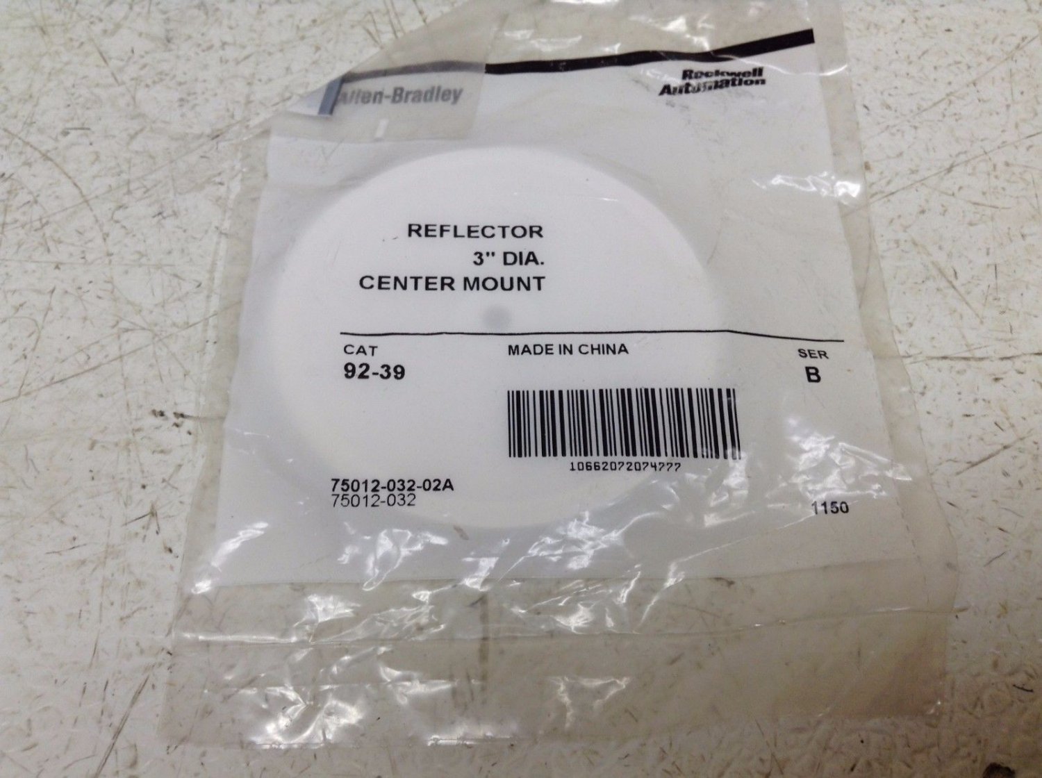 Allen Bradley 92-39 Reflector 3 " DIA Center Mount 9239 New
