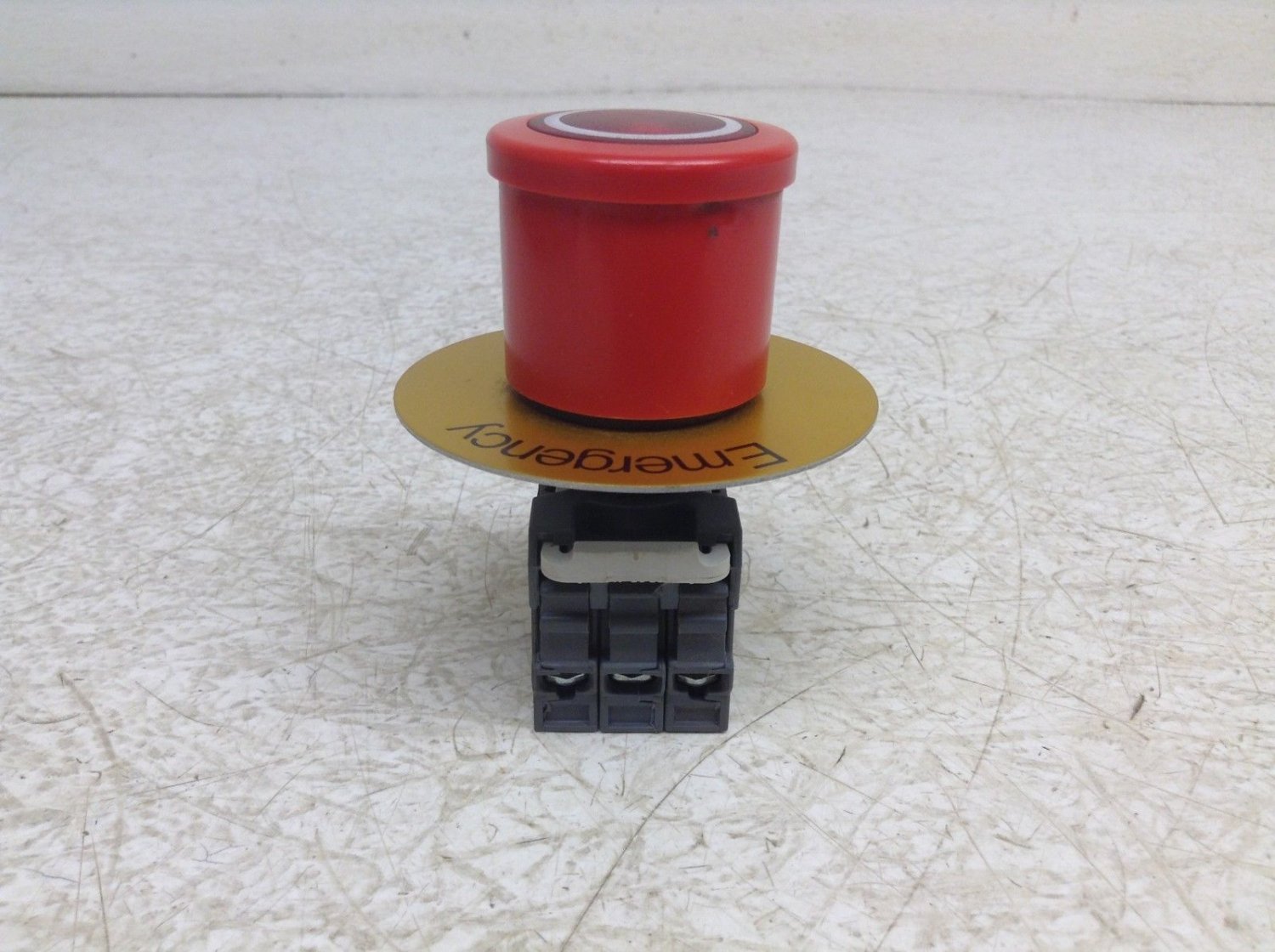 ABB MCB-01 Red Illuminated Push Pull Button MLB-1 MCB01 MLB1