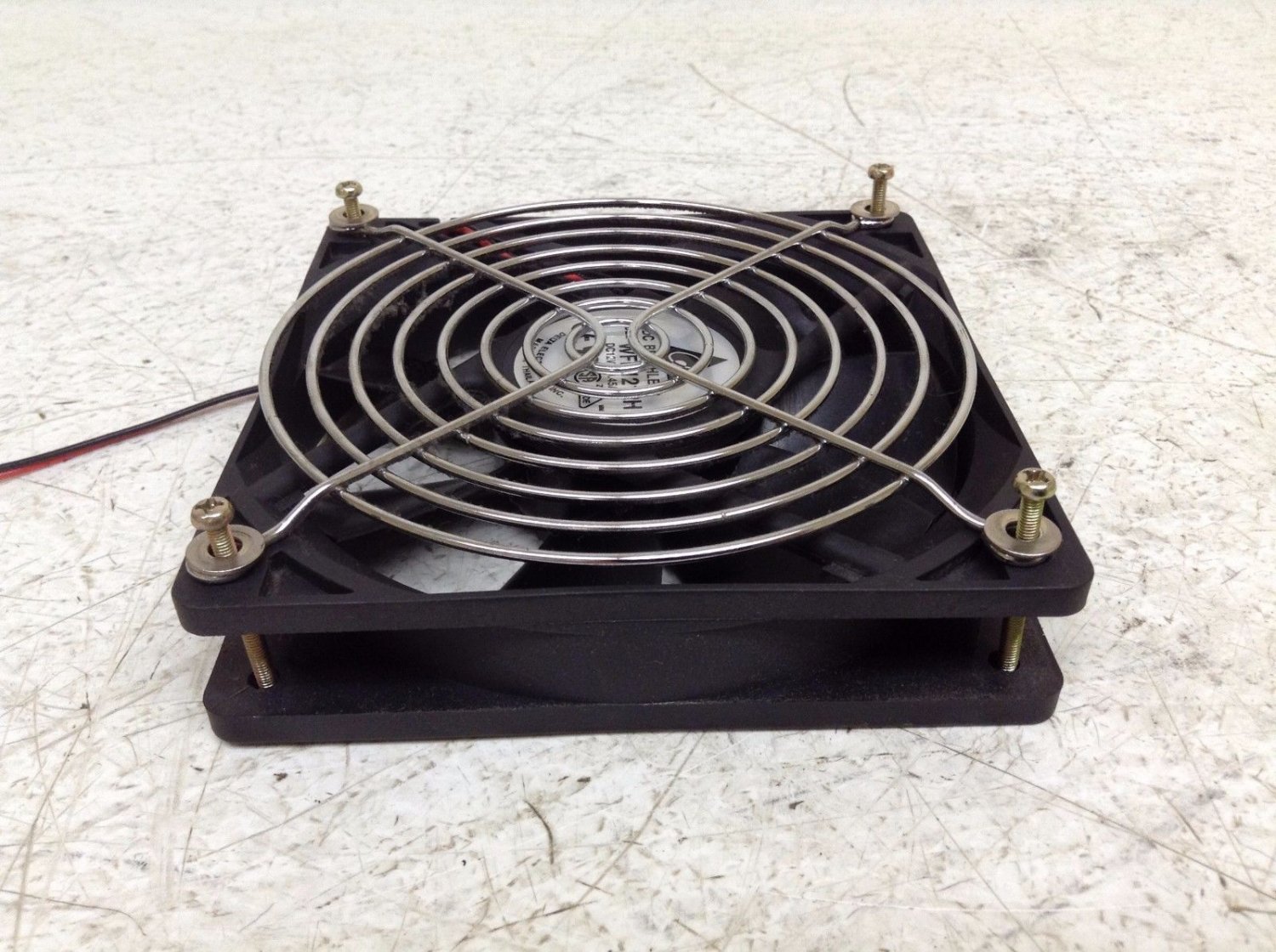 Delta WFB1212H Brushless 12 VDC Fan