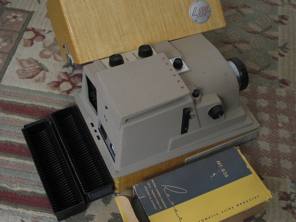 REVERE 1955 P 888 Automatic 35mm Vintage Self Operating Slide Projector ...