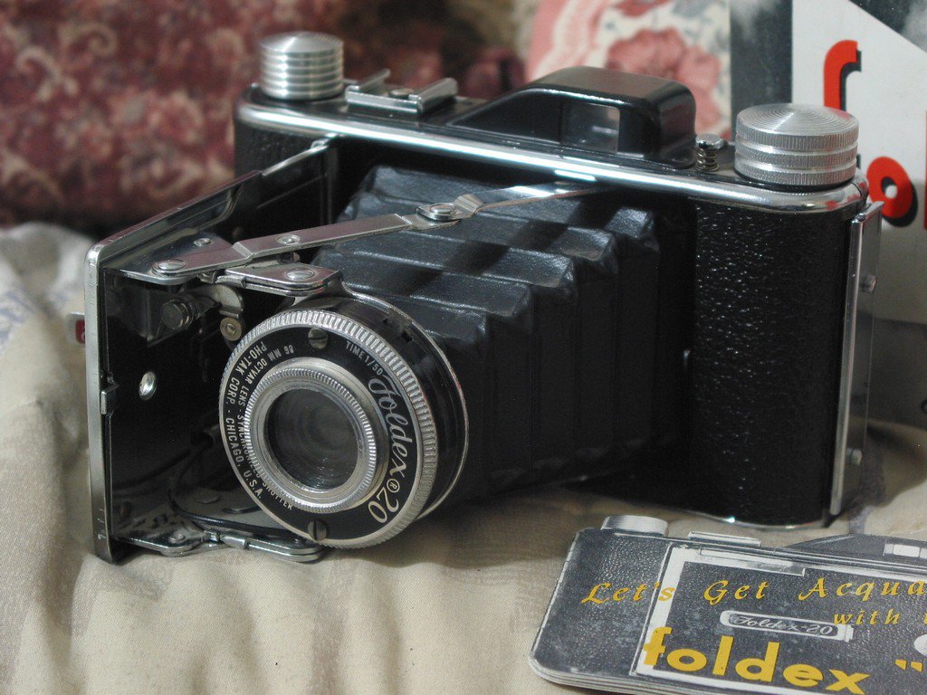 FOLDEX 20 Folding Camera by Pho Tak Co in Box With Original Film 1954 ...
