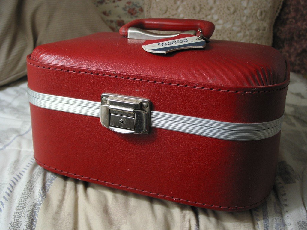 AMERICAN TOURISTER Red Travel Train Hard Case Luggage