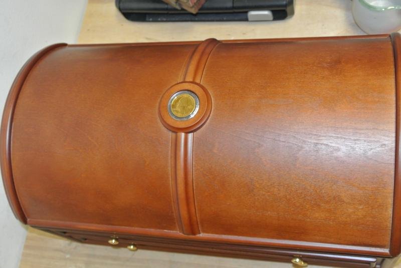 New THE DANBURY MINT US State Quarter Treasure Chest Storage Box, No Coins