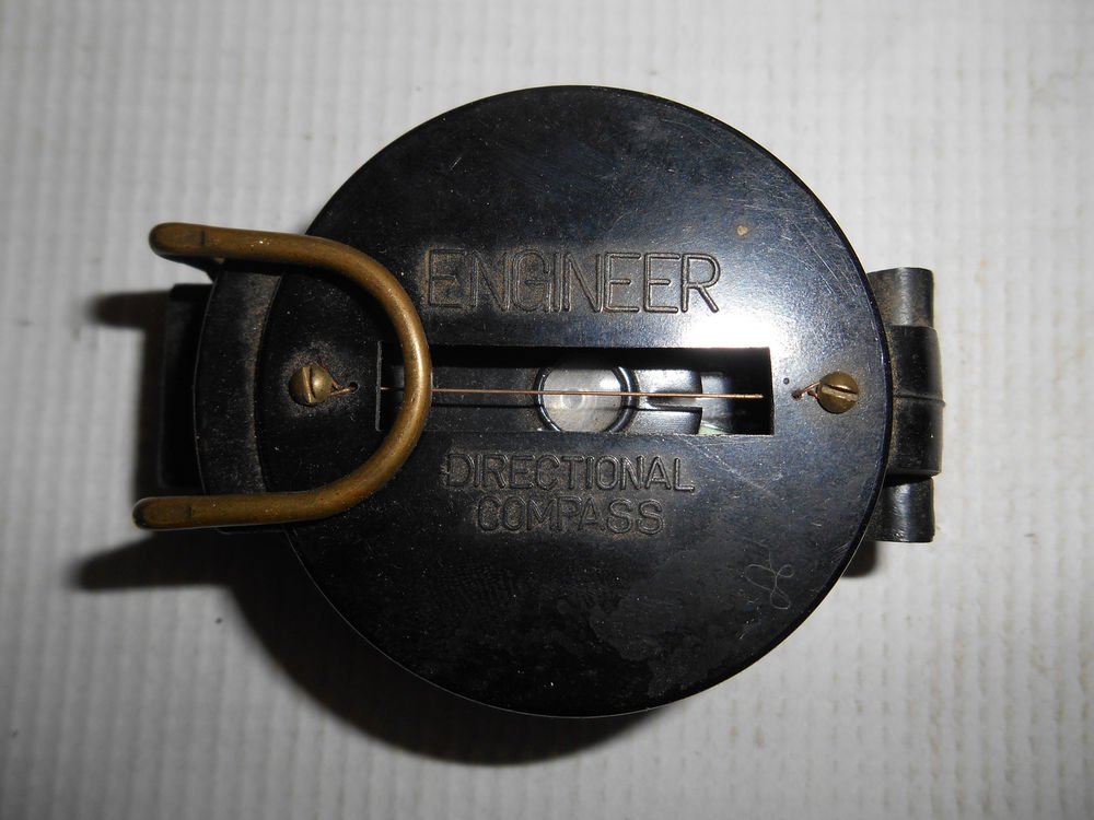 Vintage Engineer Directional Compass Black Case Brass Belt Clip