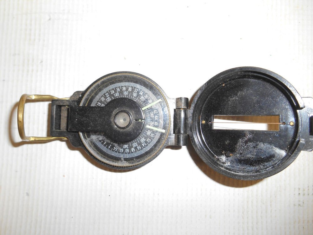 Vintage Engineer Directional Compass Black Case Brass Belt Clip
