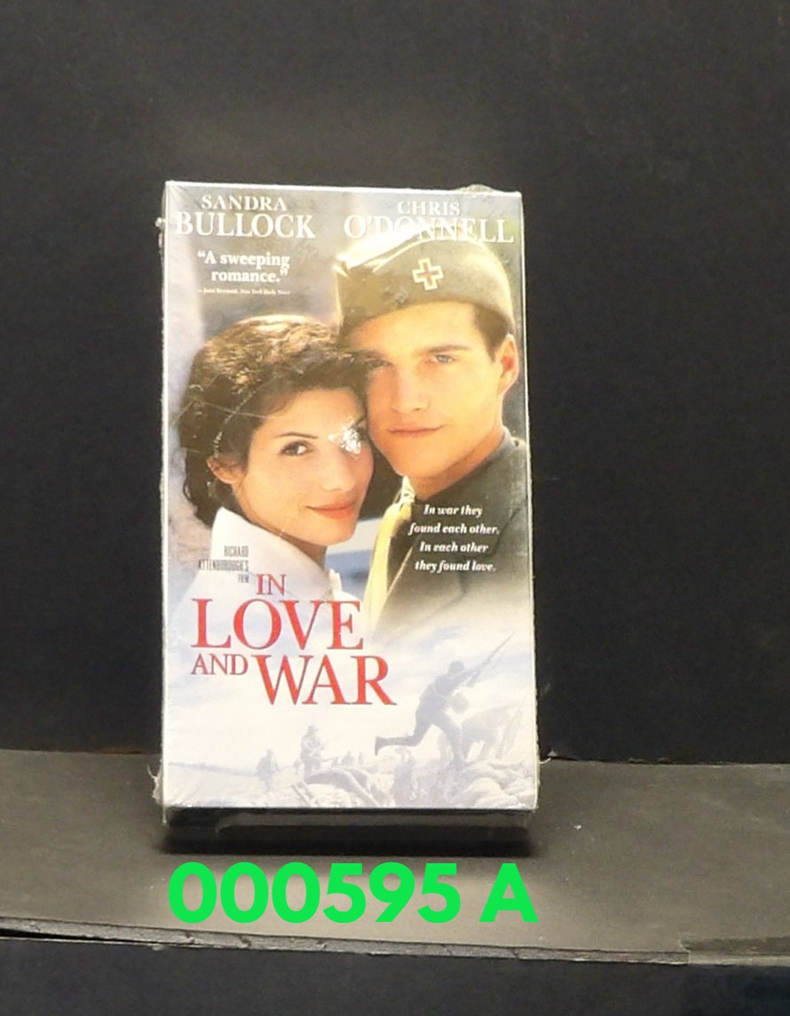 VHS - IN LOVE AND WAR