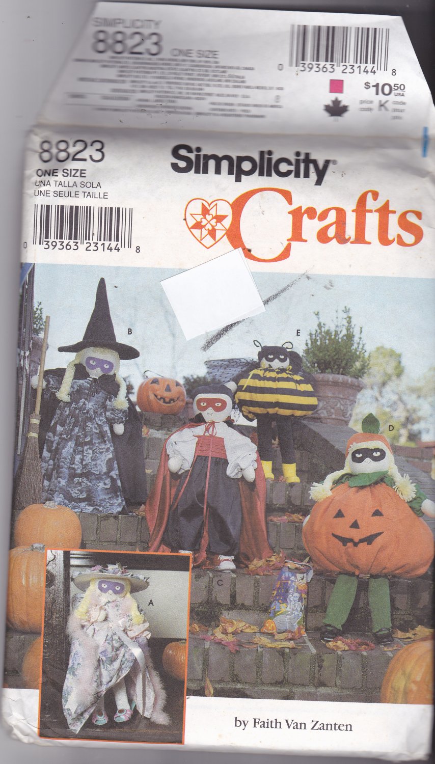 Simplicity 8823 Pattern Costumed Dolls Pumpkin Witch Vampire Bee Halloween