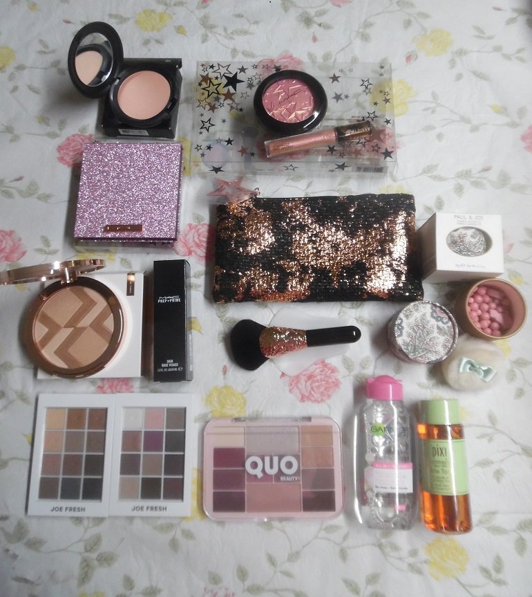 14-Piece Iconic Makeup Set