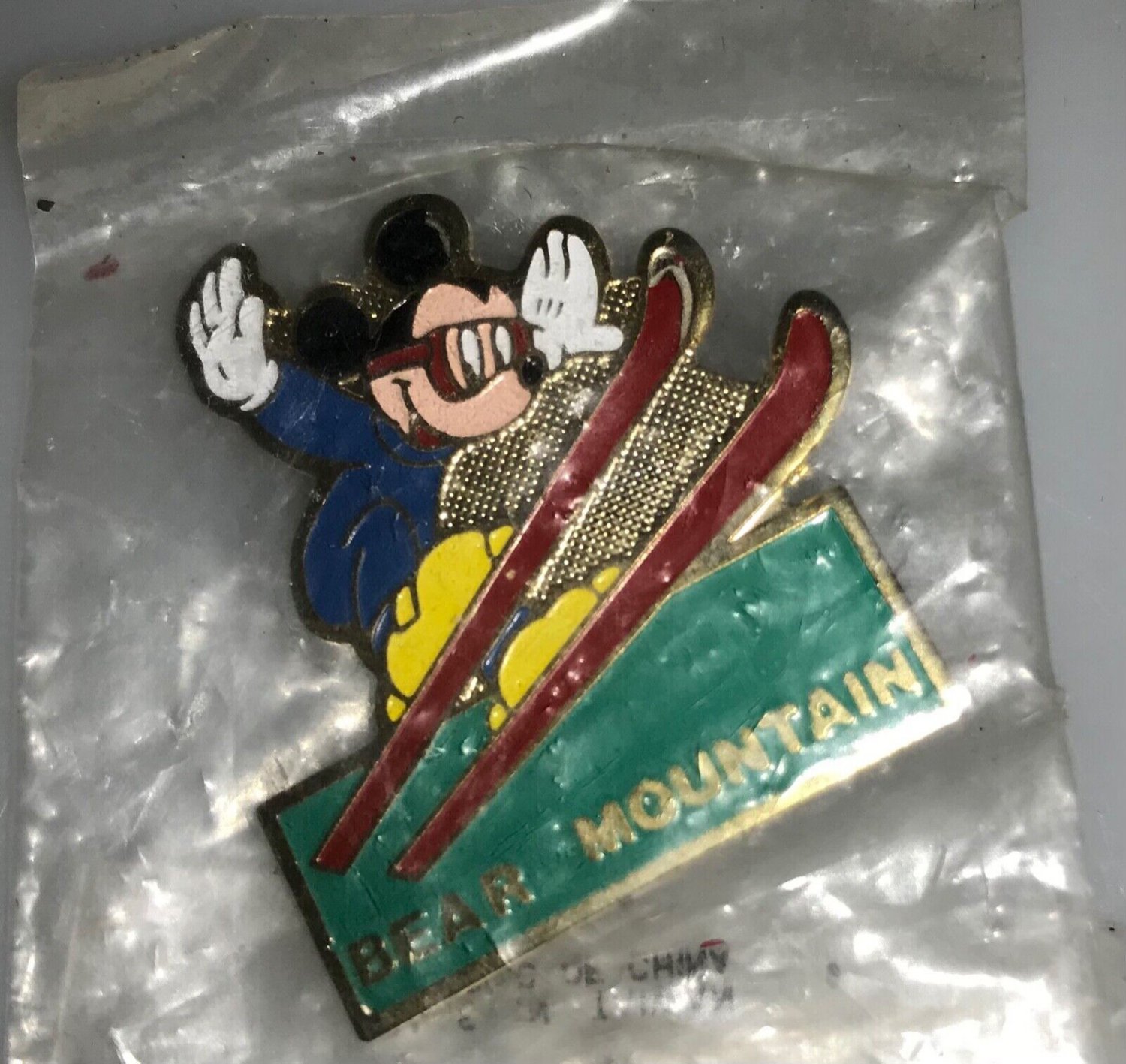 Mickey Mouse Disney Bear Mountain Pin New Ski Skiing Monogram Products NOS