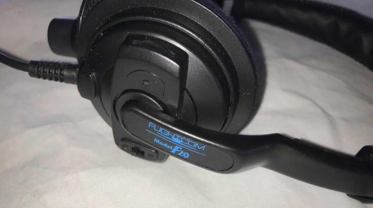 Flightcom F20 Pilot Stereo Aviation Headset Noise-cancelling headphones ...