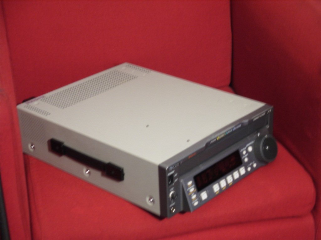 Sony J-30 J30 SDI Deck DIGITAL ANALOGUE BETACAM PLAYER