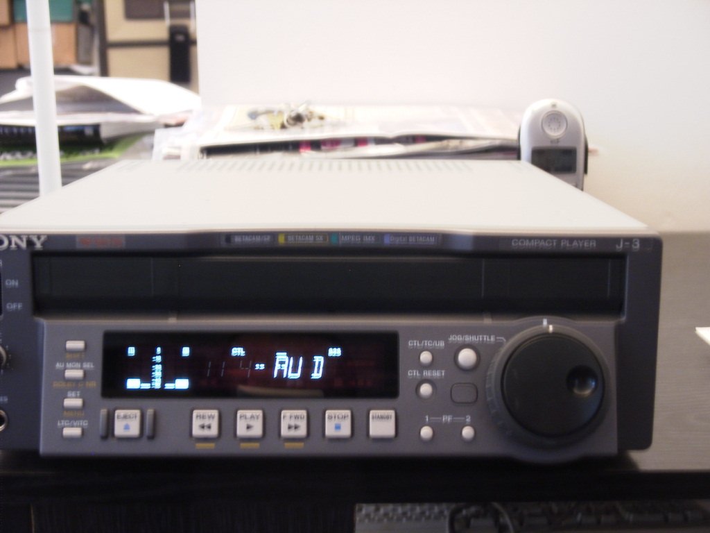 Sony J-30 J30 SDI Deck DIGITAL ANALOGUE BETACAM PLAYER