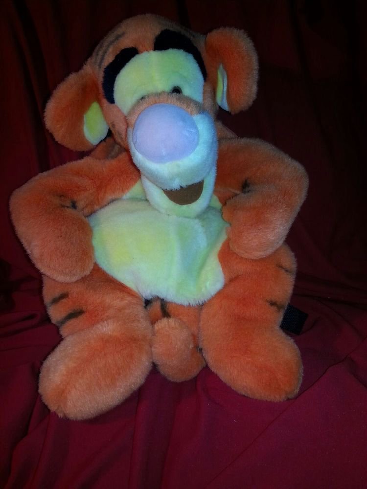 28" Tigger backpack Winnie the Pooh & Friends for Boys & Girls 3+