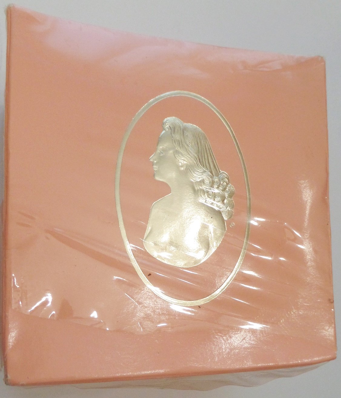 WHITE SHOULDERS BATH POWDER, EYAN PERFUMES, VINTAGE TRAVEL PACK