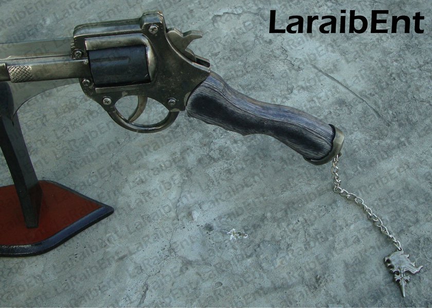 Final Fantasy VIII Squall's FUNCTIONAL Gunblade Sword