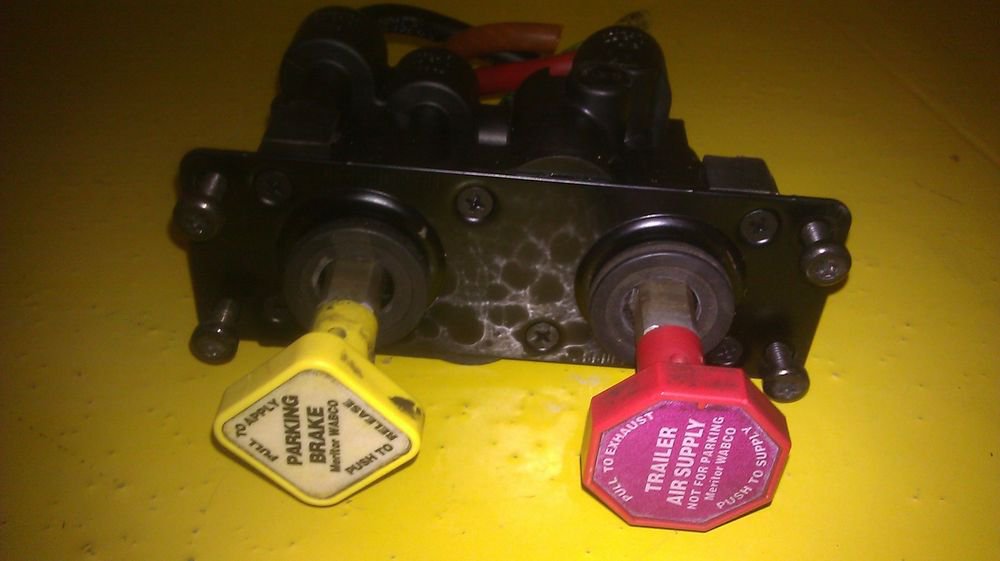 GENUINE MERITOR WABCO AIR BRAKE VALVE RKN20607