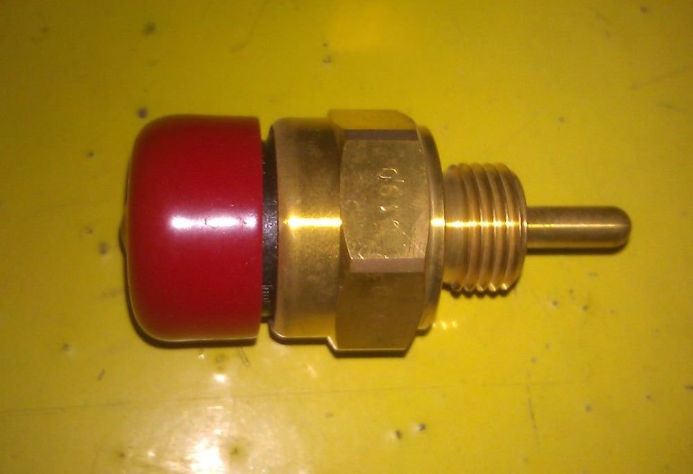 GENUINE INTERNATIONAL NAVISTAR SENSOR 62274210190