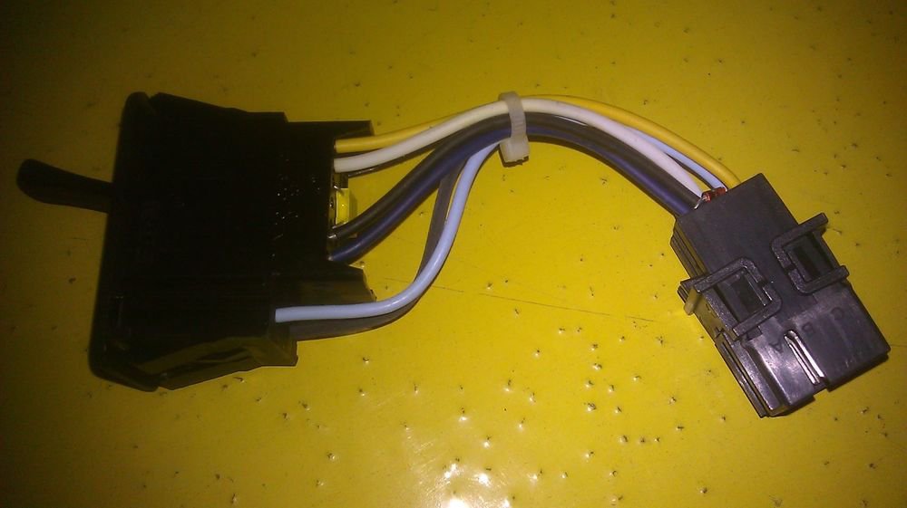 GENUINE INTERNATIONAL NAVISTAR WIPER SWITCH 2010094C2 / 42001876