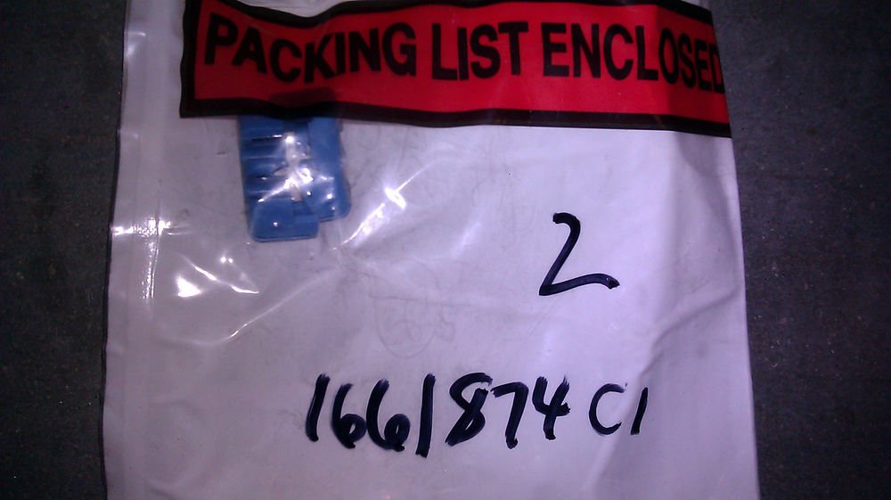 GENUINE INTERNATIONAL NAVISTAR LOCK 1661874C1 NEW SURPLUS