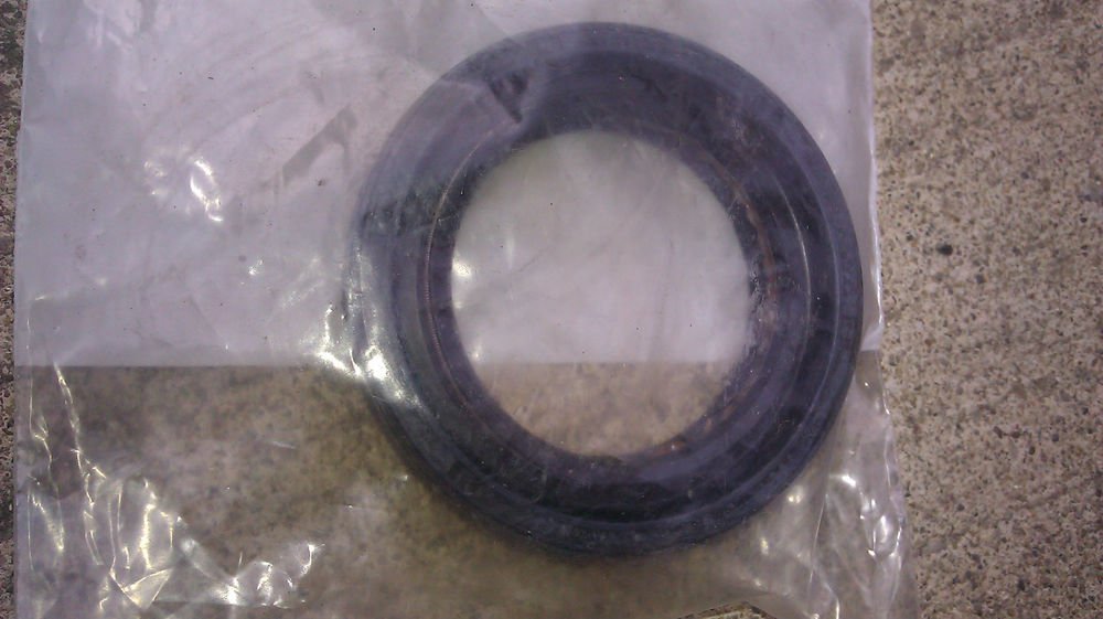 GENUINE OEM FORD SEAL F3TZ-7B215-A / F3TZ7B215A