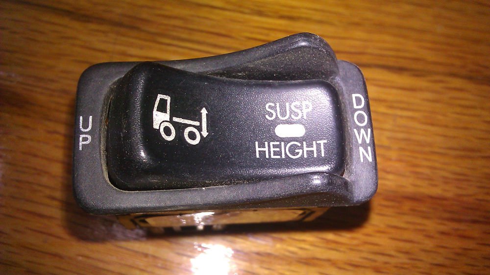 GENUINE GT DEVELOPMENT CORP SERIES 98 DASH VALVE 20QE4182-P3 / 3244-103