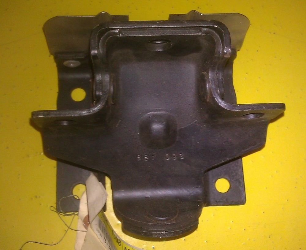 GENUINE GM MOTOR MOUNT 15041508 / 15084989