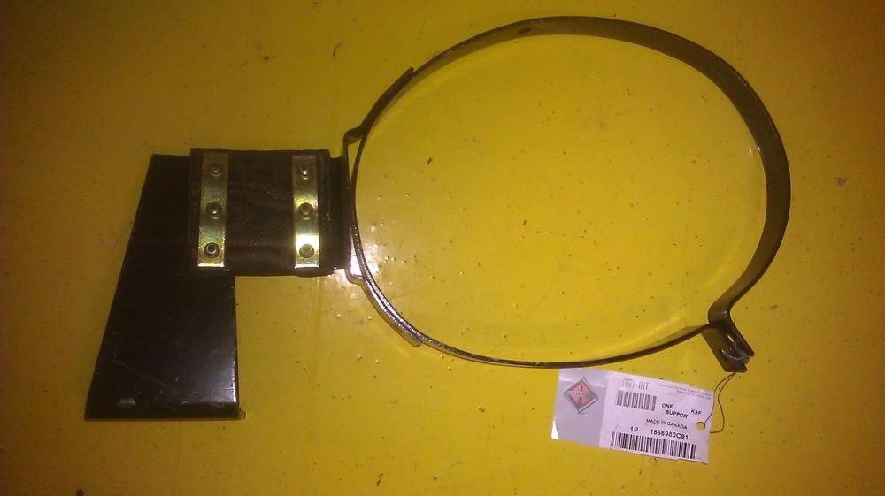 GENUINE INTERNATIONAL NAVISTAR MUFFLER SUPPORT 1666980C91