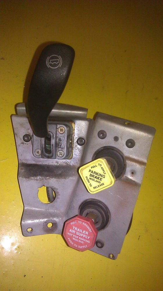 GENUINE MERITOR WABCO AIR BRAKE VALVE ASSEMBLY 9366400120 / VOLVO 8084629