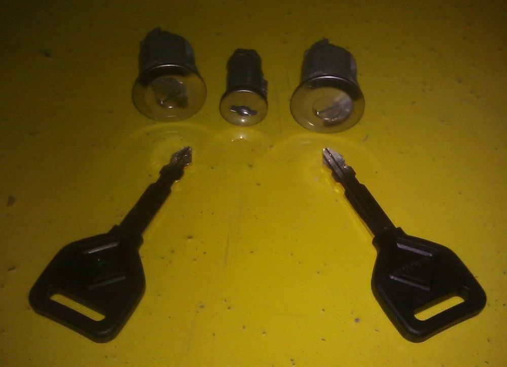 GENUINE INTERNATIONAL NAVISTAR KEY LOCK KIT 3546619C92