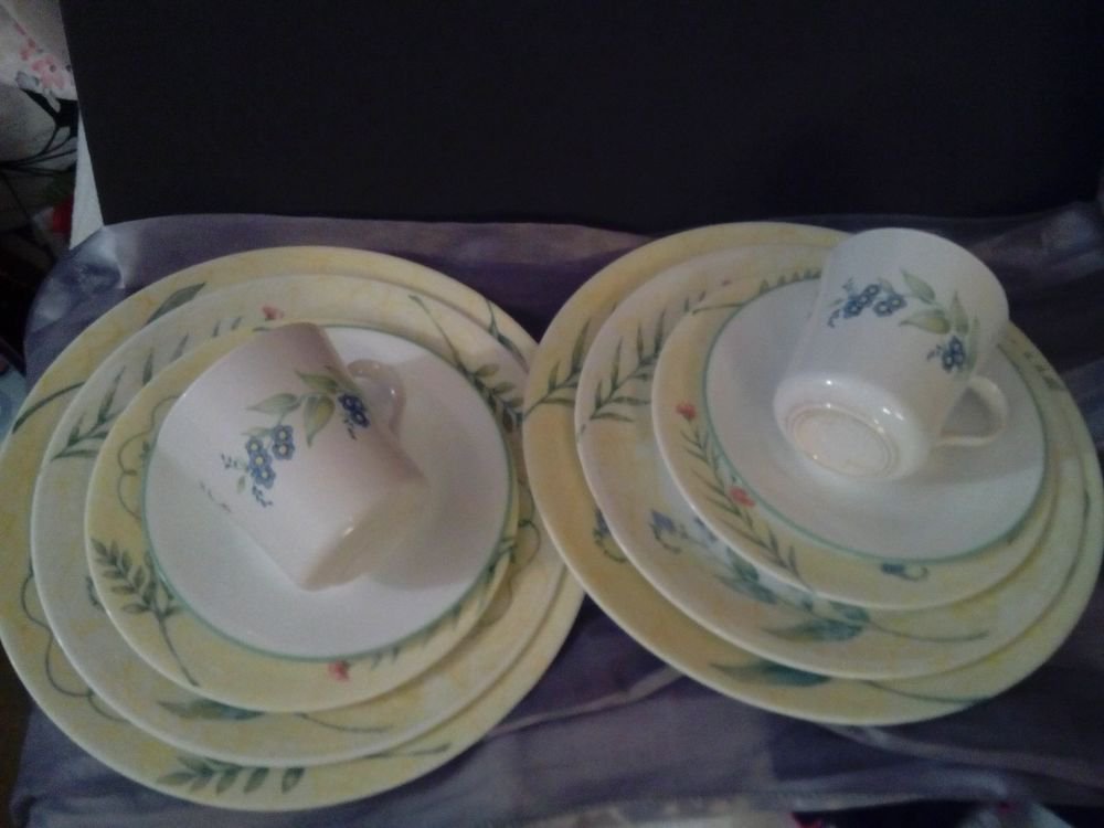 Corelle Corning SUN GARDEN PATTERN YELLOW BAND W/FLOWERS/2-5PC.PL.SETG ...