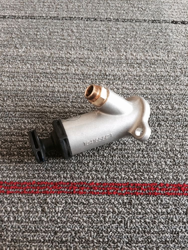 International Navistar 1841655C1 Fuel Primer Pump Part 1842640C93