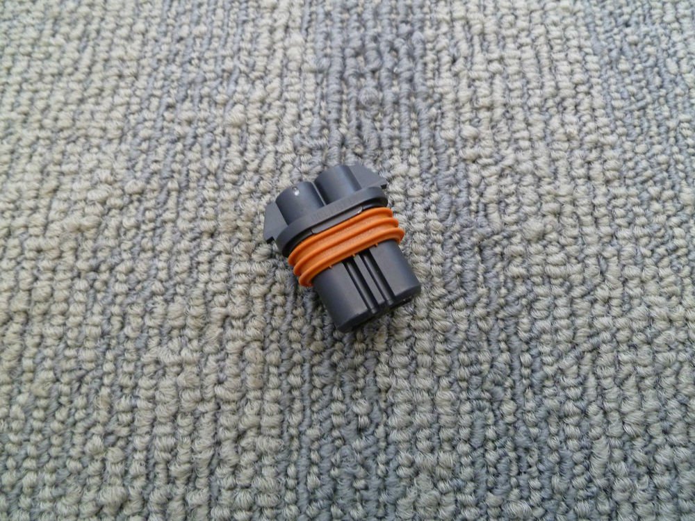 GM Part 12059183 Socket Front Headlamp Headlight High Beam Socket ...