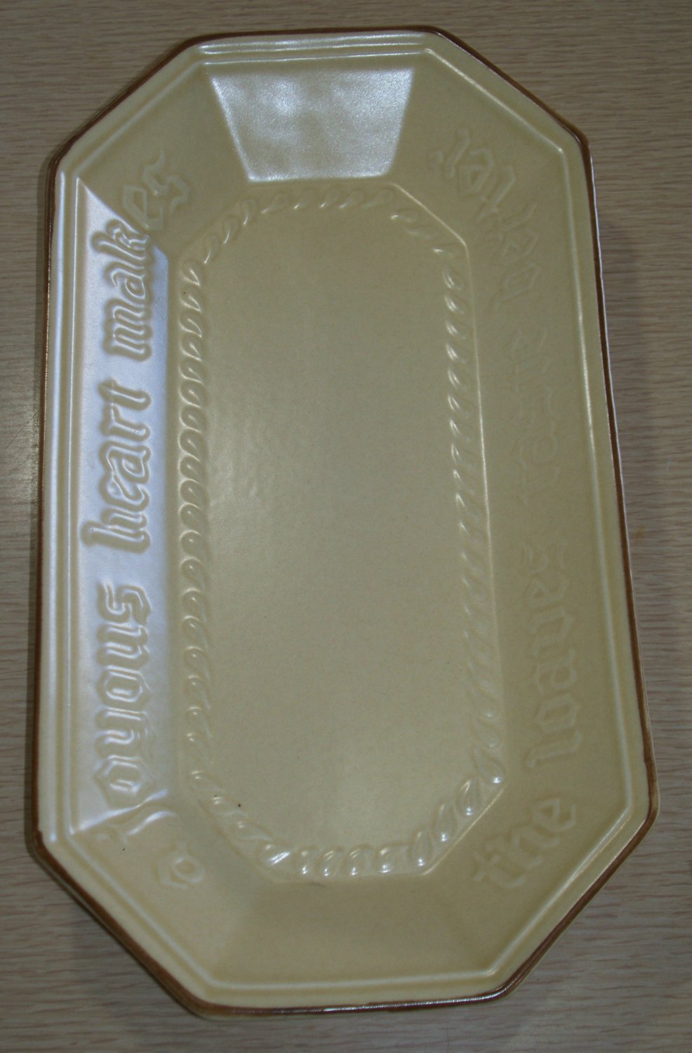 Pfaltzgraff bread loaf pan cream colored pottery brown edge umm whatelse?