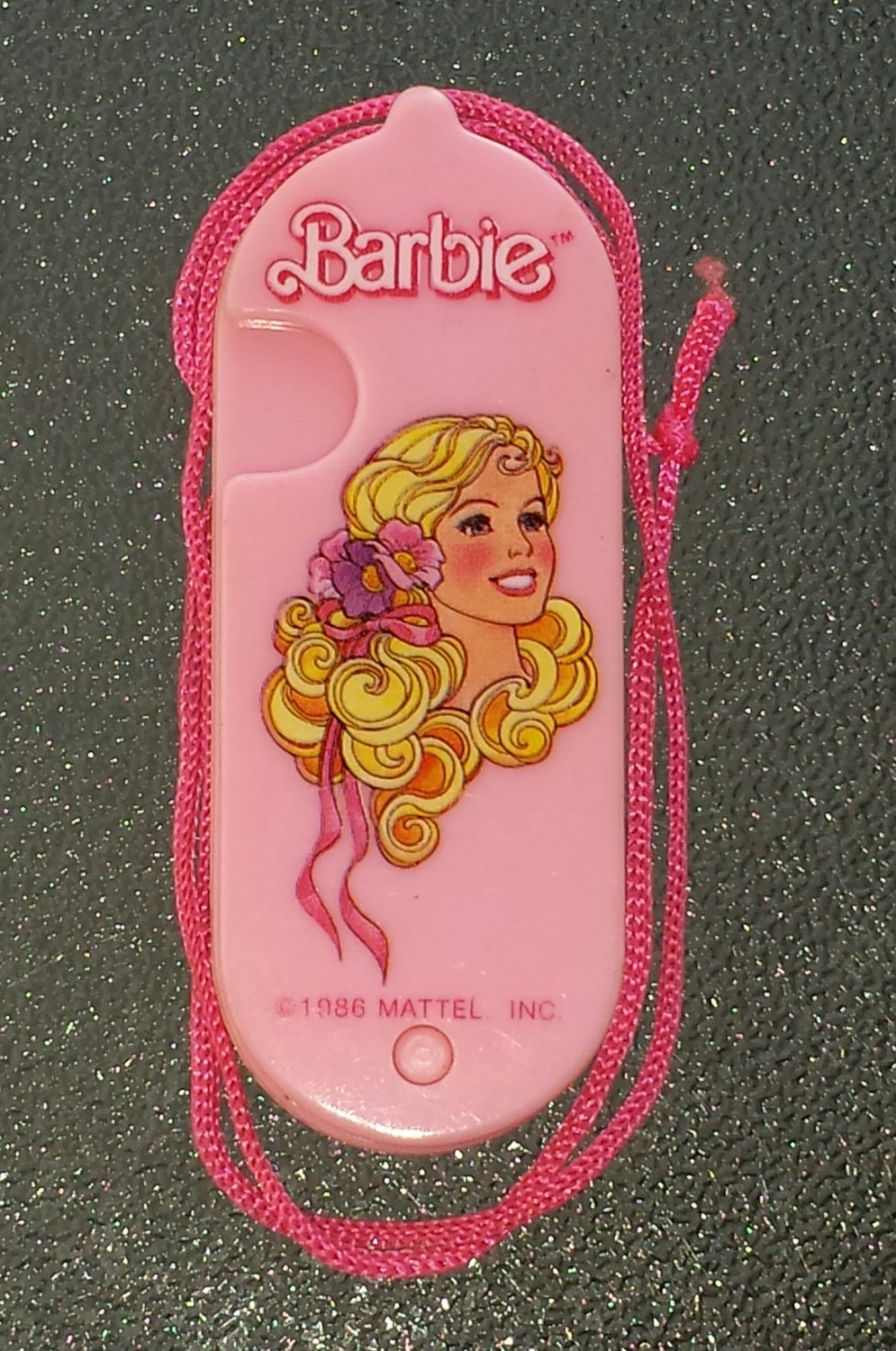 RARE Vintage 1986 BARBIE Pink Plastic Folding Toy Comb Necklace MATTEL