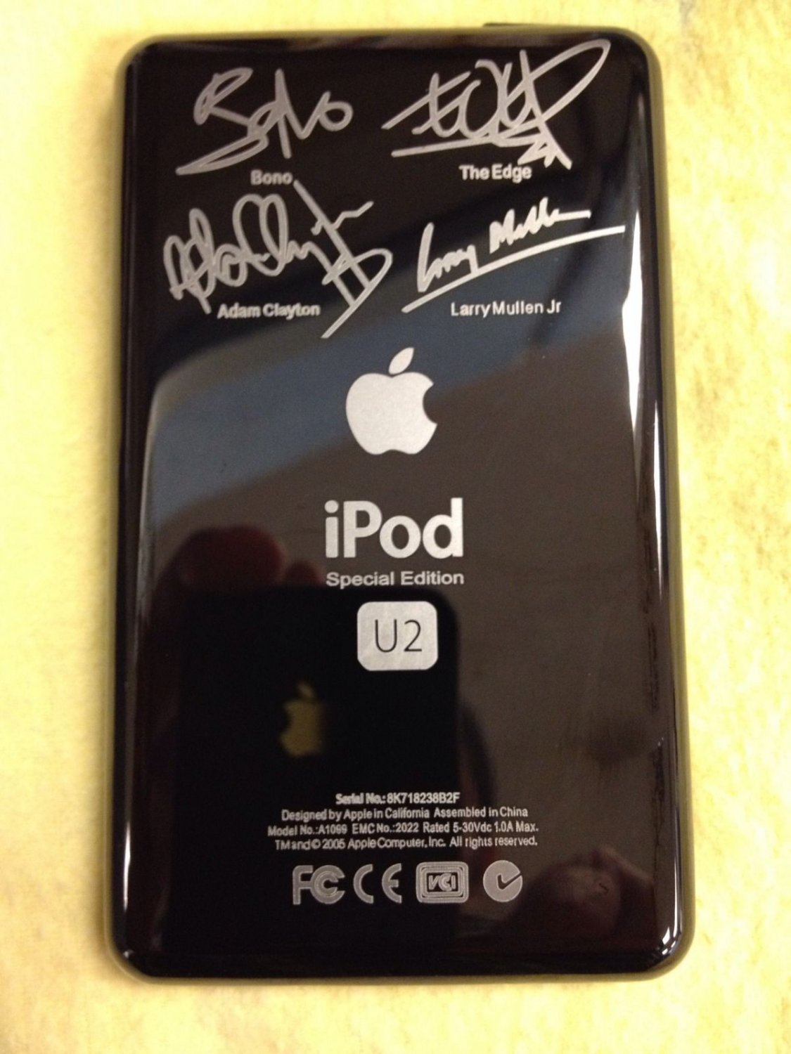 Apple iPod Custom Classic 256GB SSD U2 Special Edition